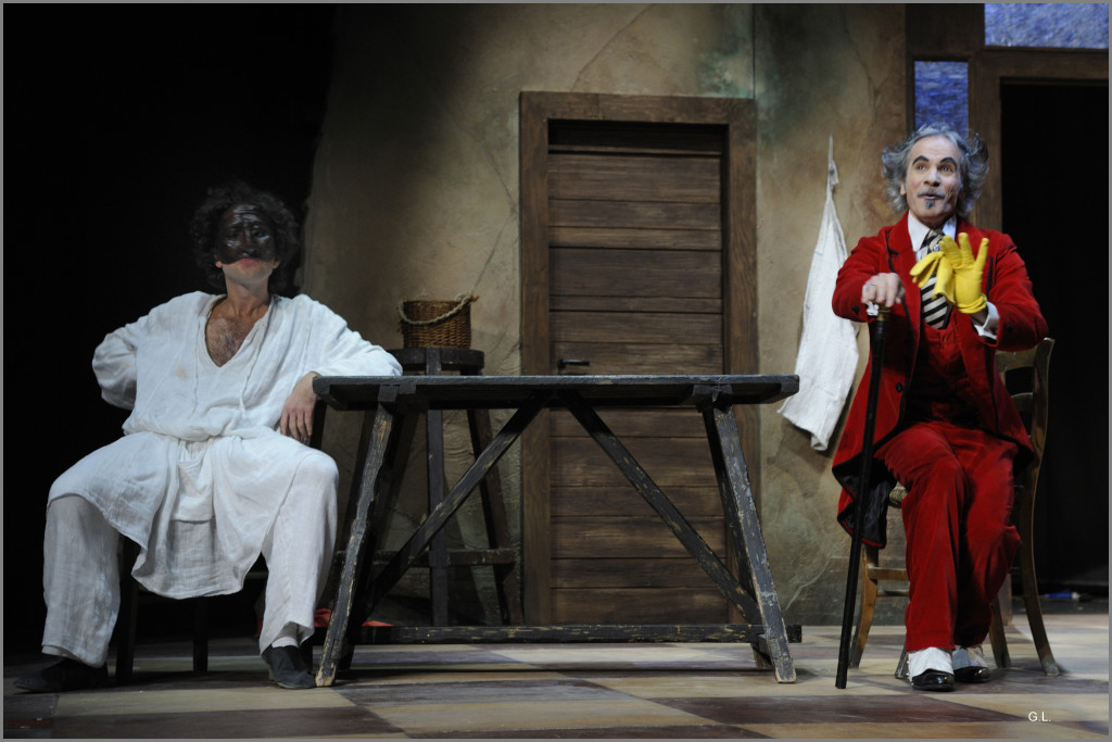 Le statue movibili - Teatri di Bari Blog Archive » Teatri di Bari